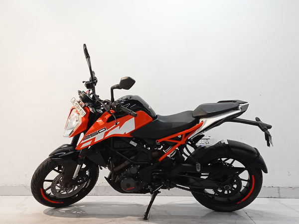 KTM 250 Duke Standard - Used Bike for Sale | Vutto